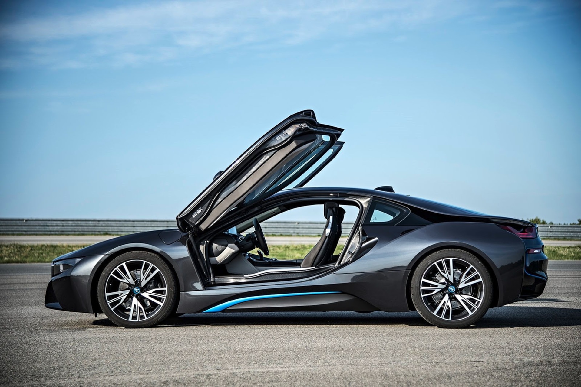 Autofile News Hybrid Bmw Sells Out