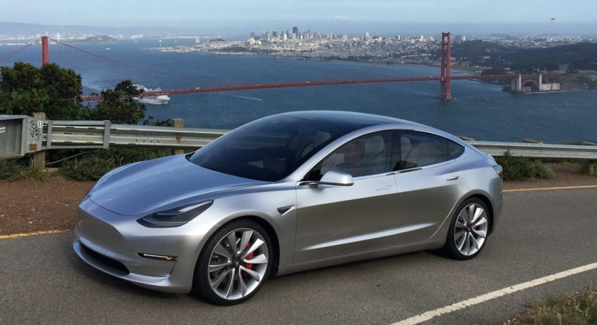 Autofile News Model 3 Receives New Features