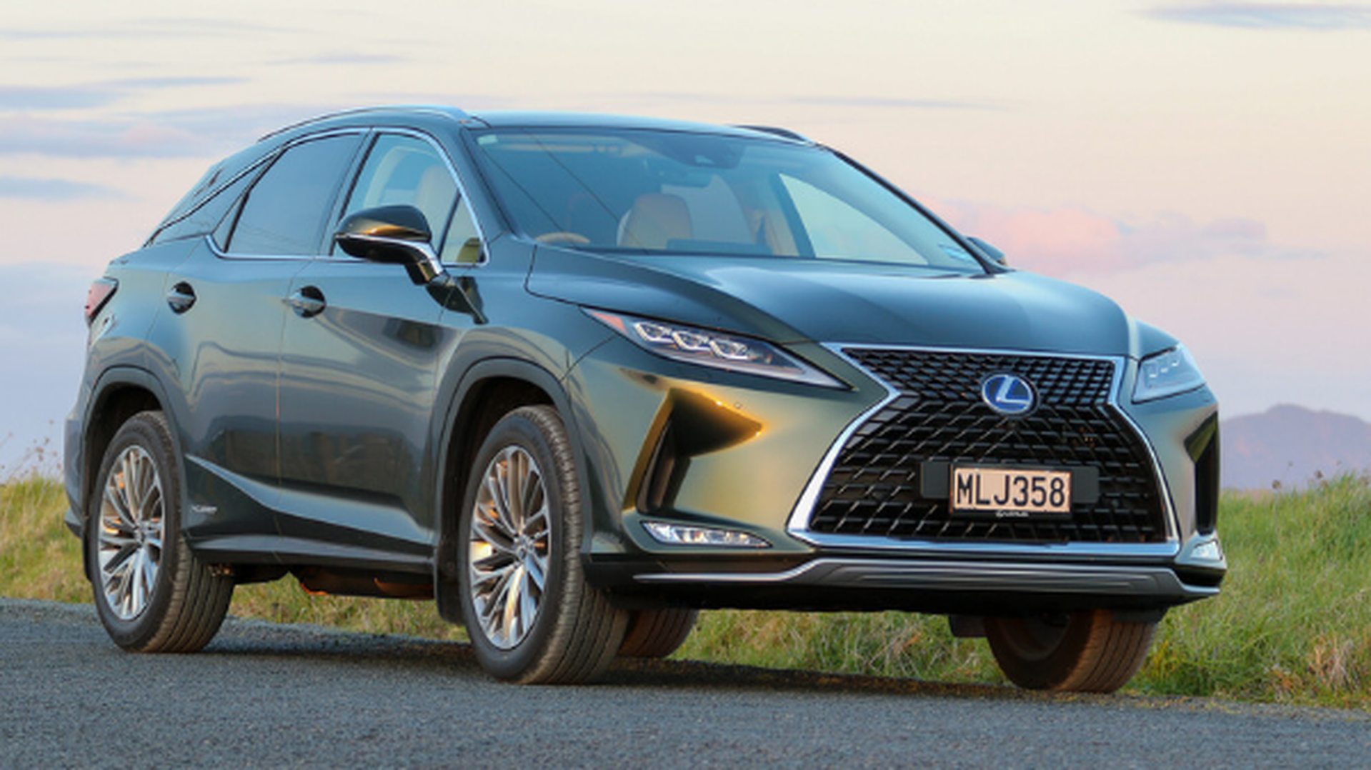 Autofile News Buyers Going Green Over Lexus