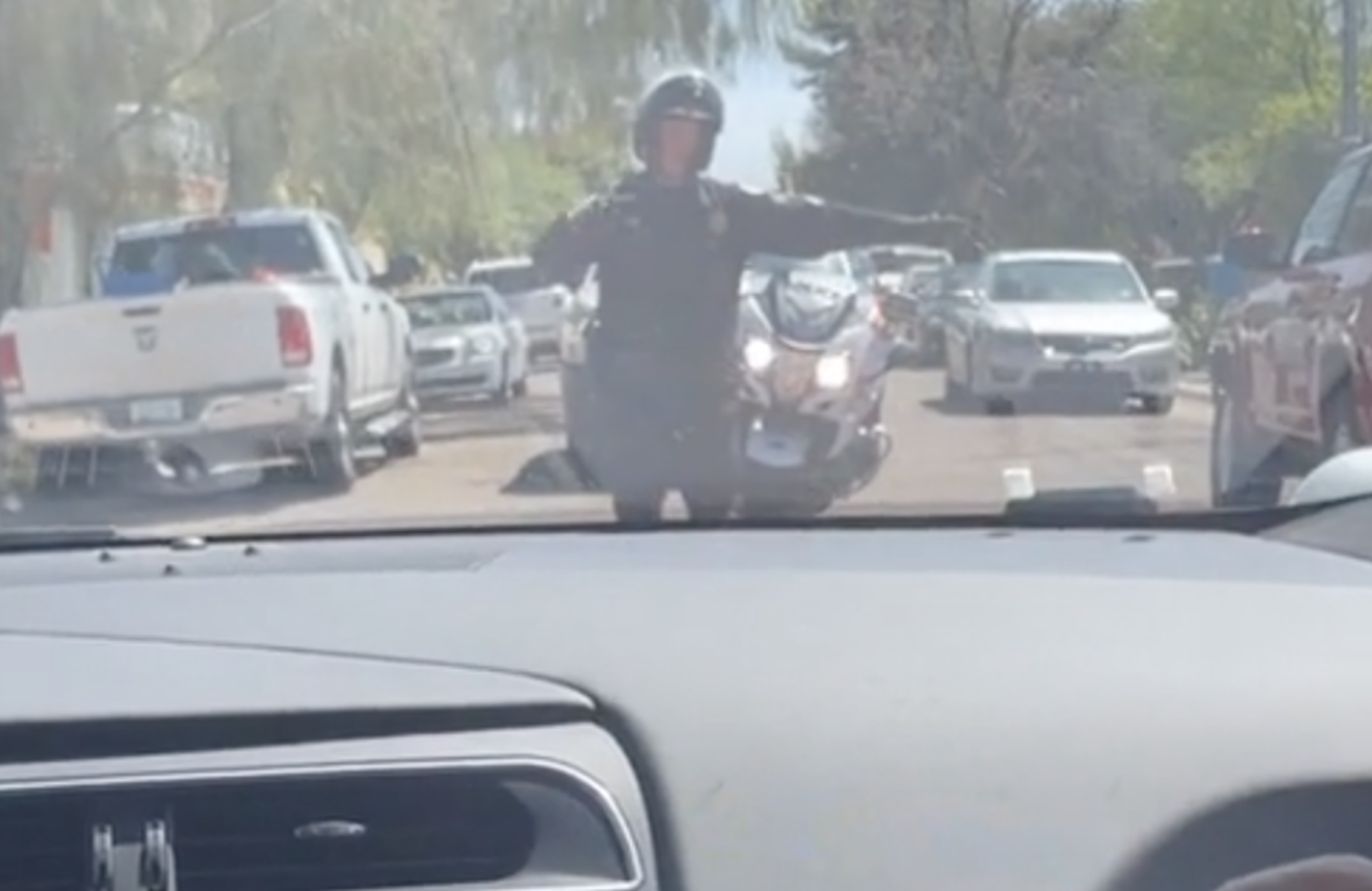 Autofile News Self Driving Car Defies Cop