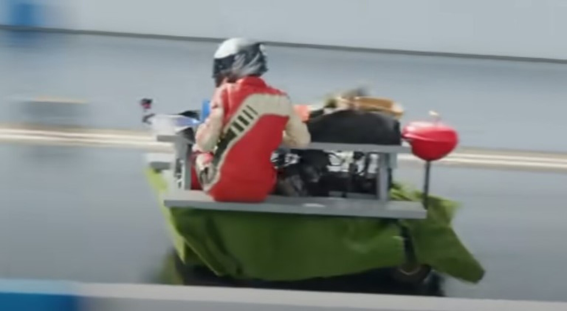 Autofile News Wacky Furniture Drag Race