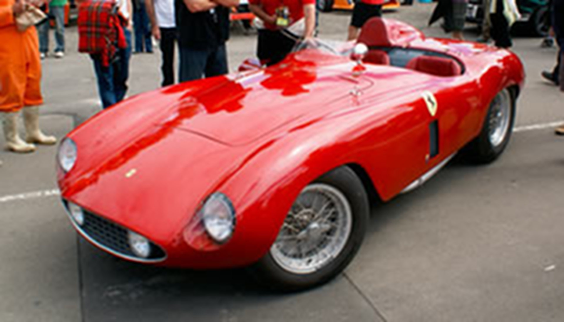 Autofile - News / Ferrari world record shot