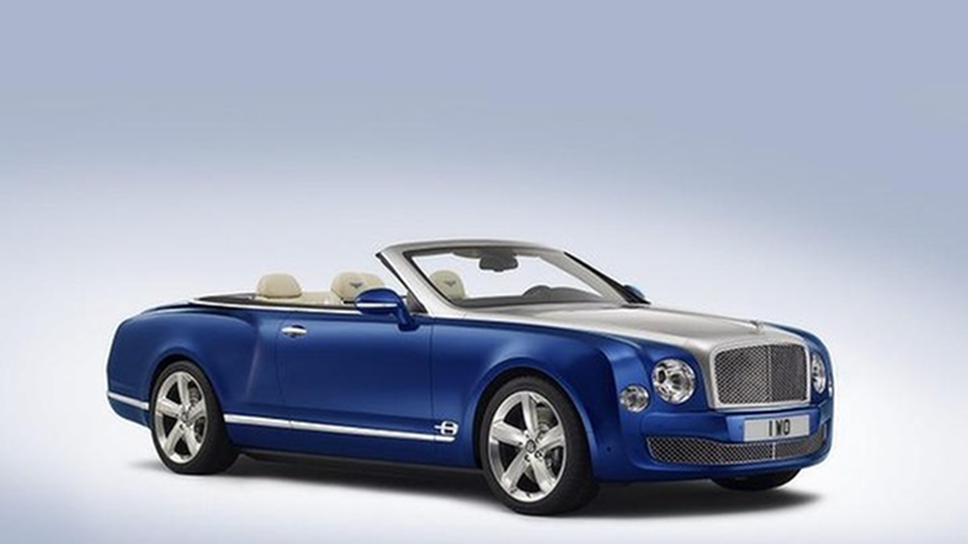 Autofile - News / Bentley eyes up bigger range