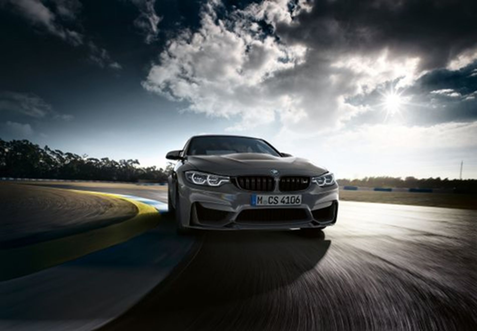Autofile - News / BMW reveal 453-hp M3 CS