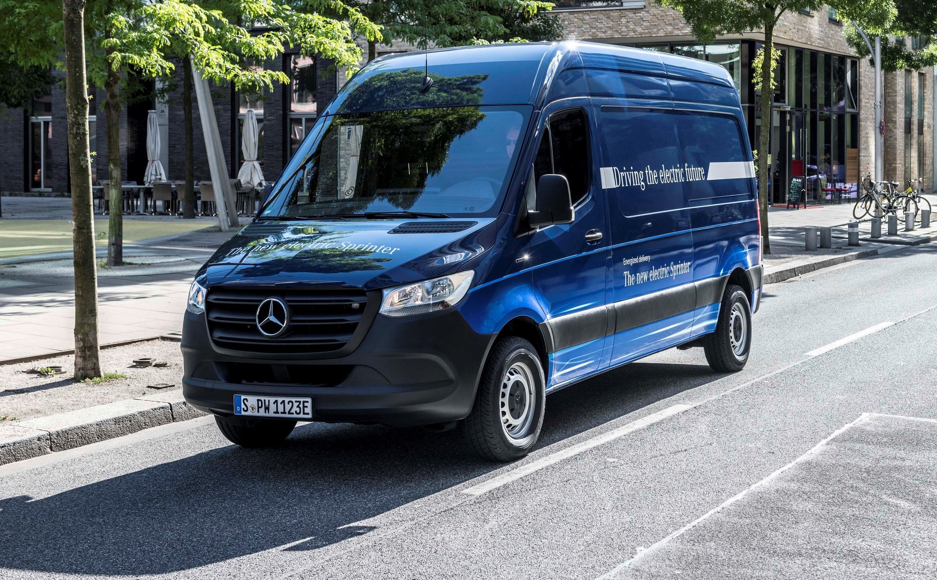 Autofile - News / Electric van range roll-out