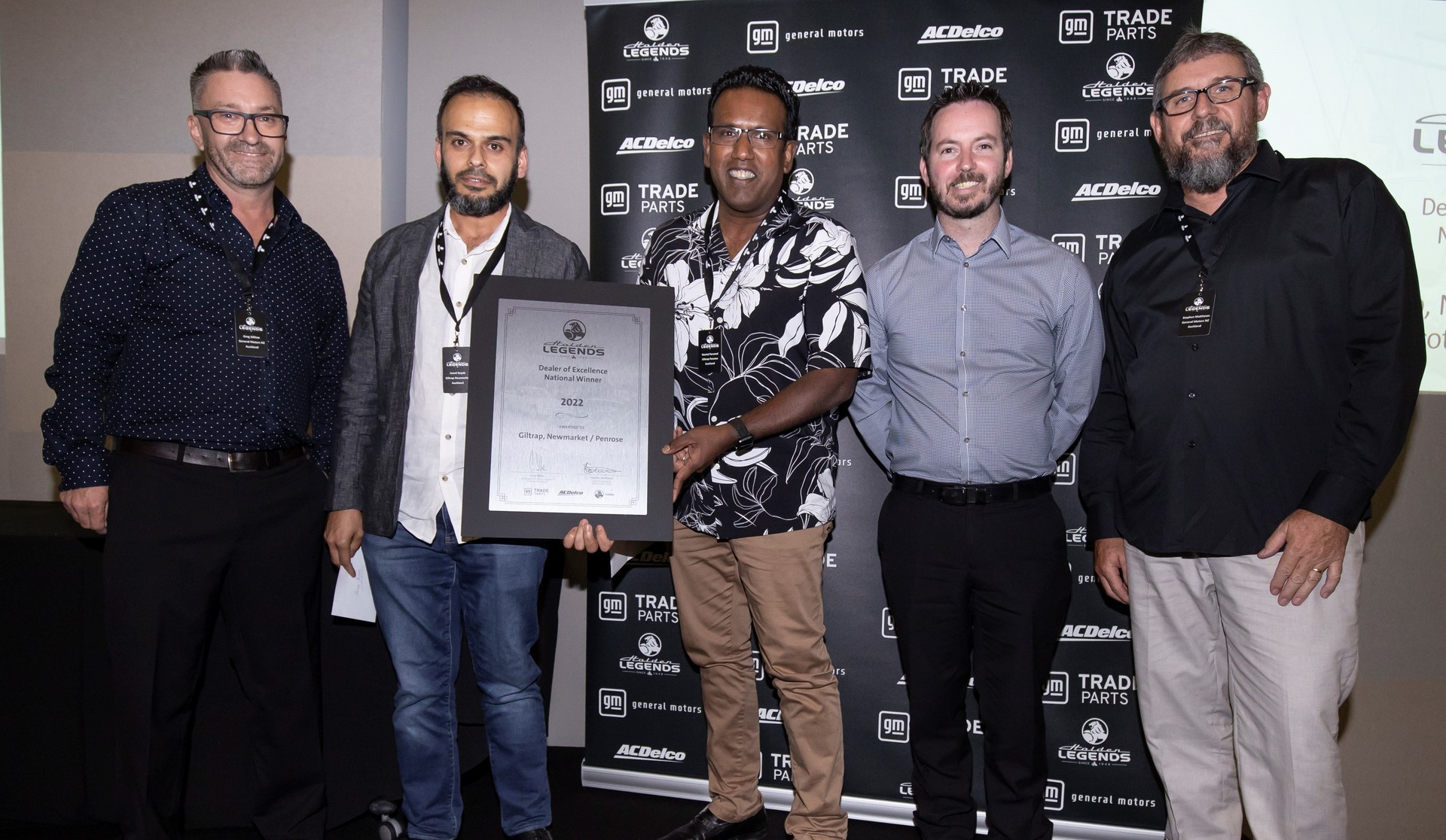 Autofile - News / Top honours for service