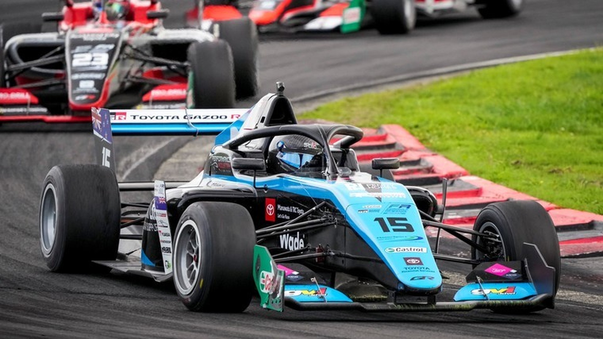 Autofile - News / Rules on close racing