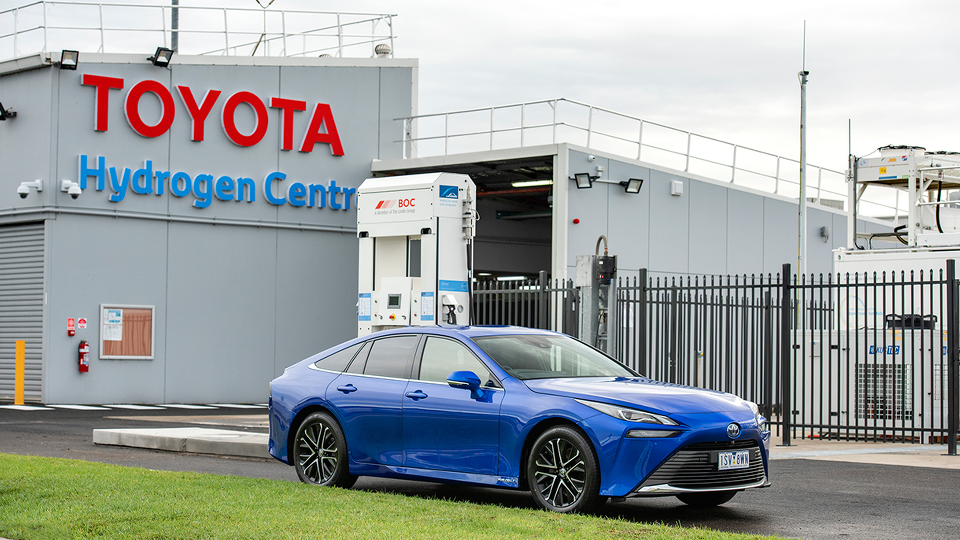 Autofile - News / Deal to boost hydrogen cars