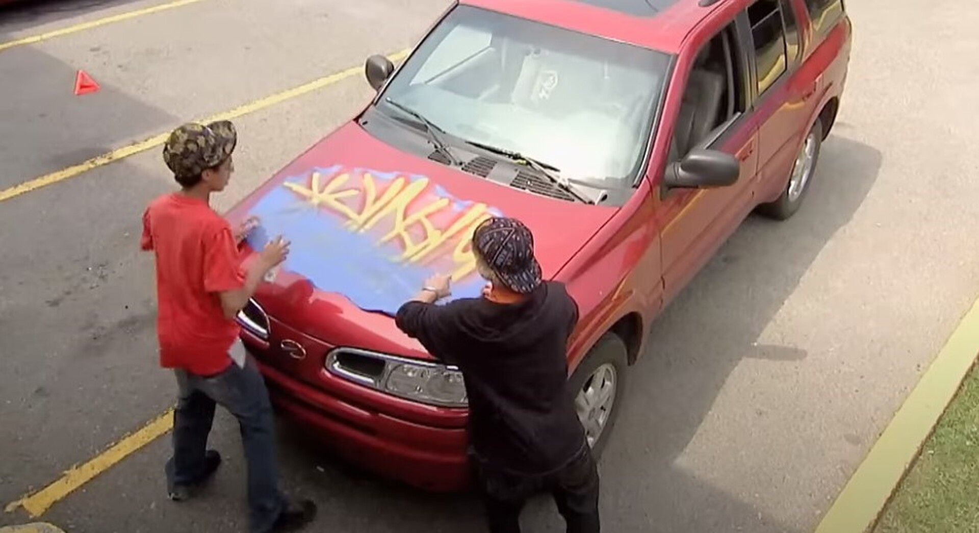 Autofile - News / Pretend taggers trick drivers