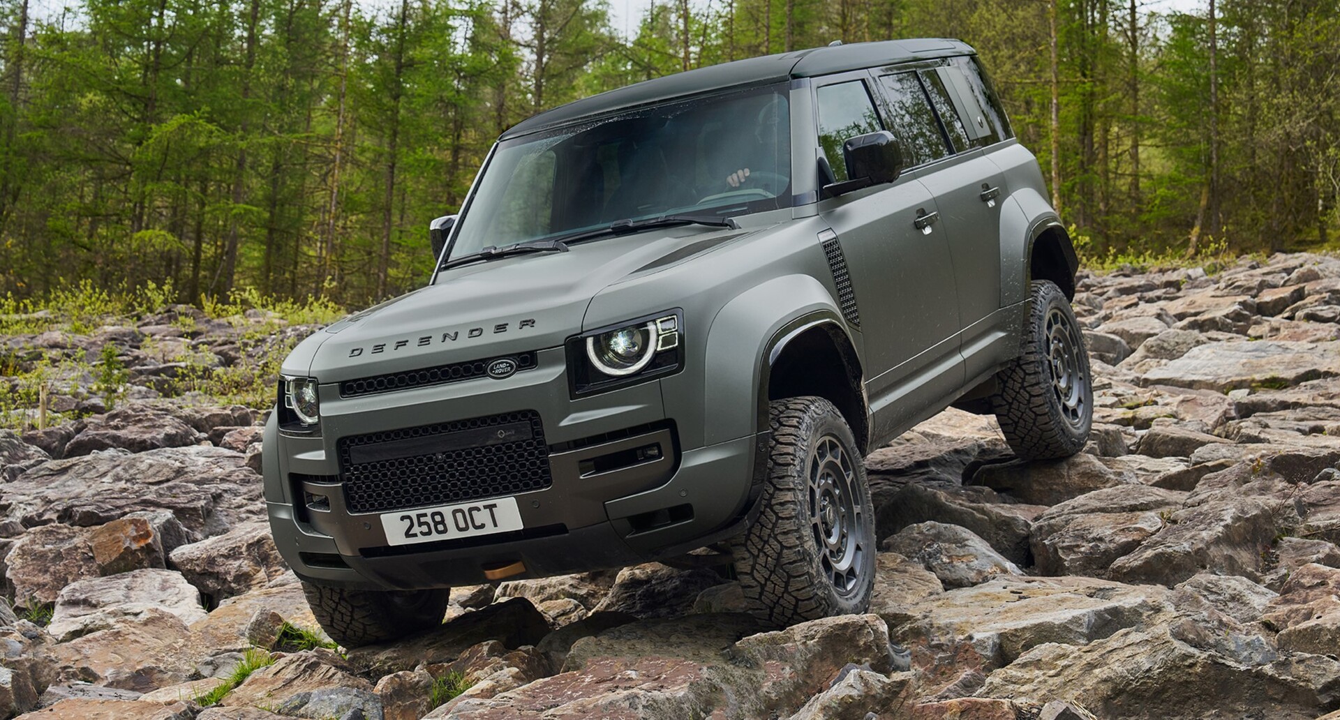 Autofile - News / Defender’s debut in Sydney