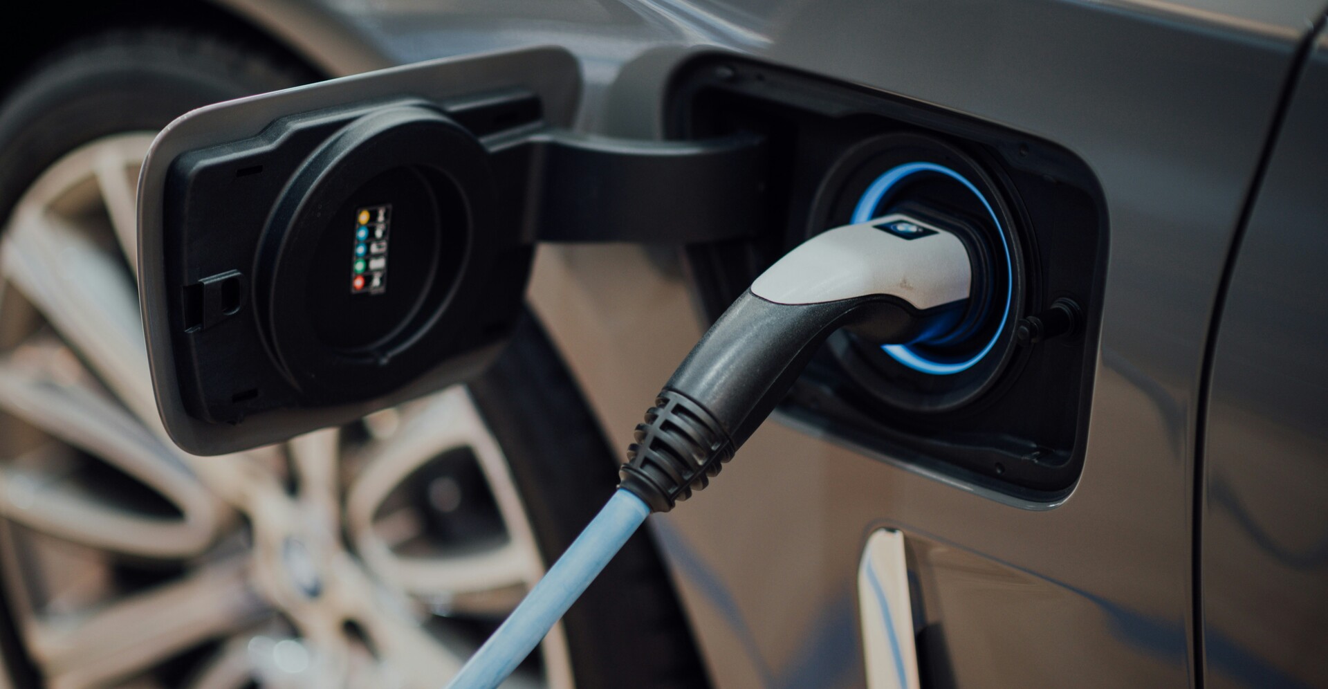 Autofile - News / Call to stimulate EV uptake