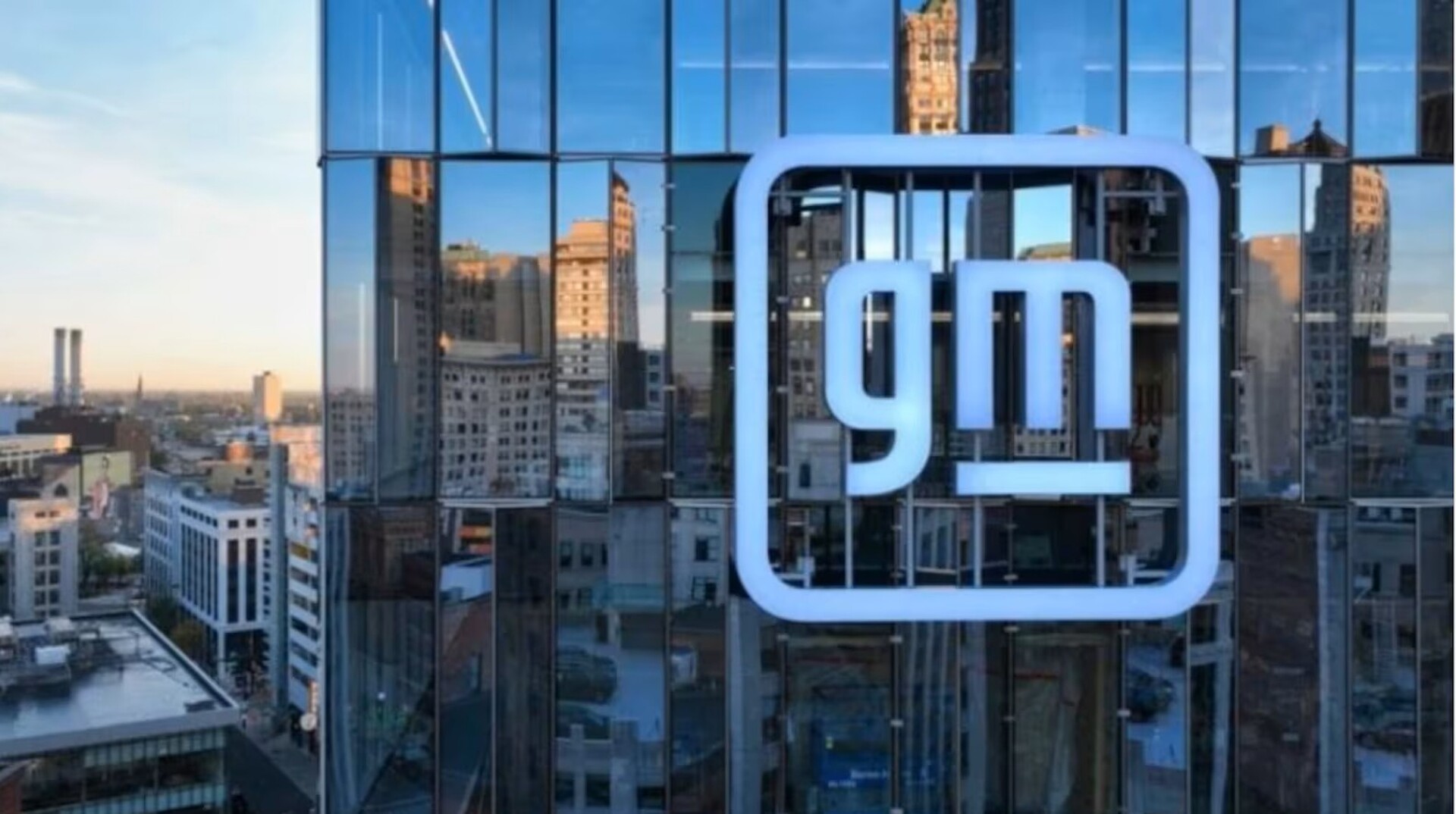 Autofile - News / GM pulls back on EVs